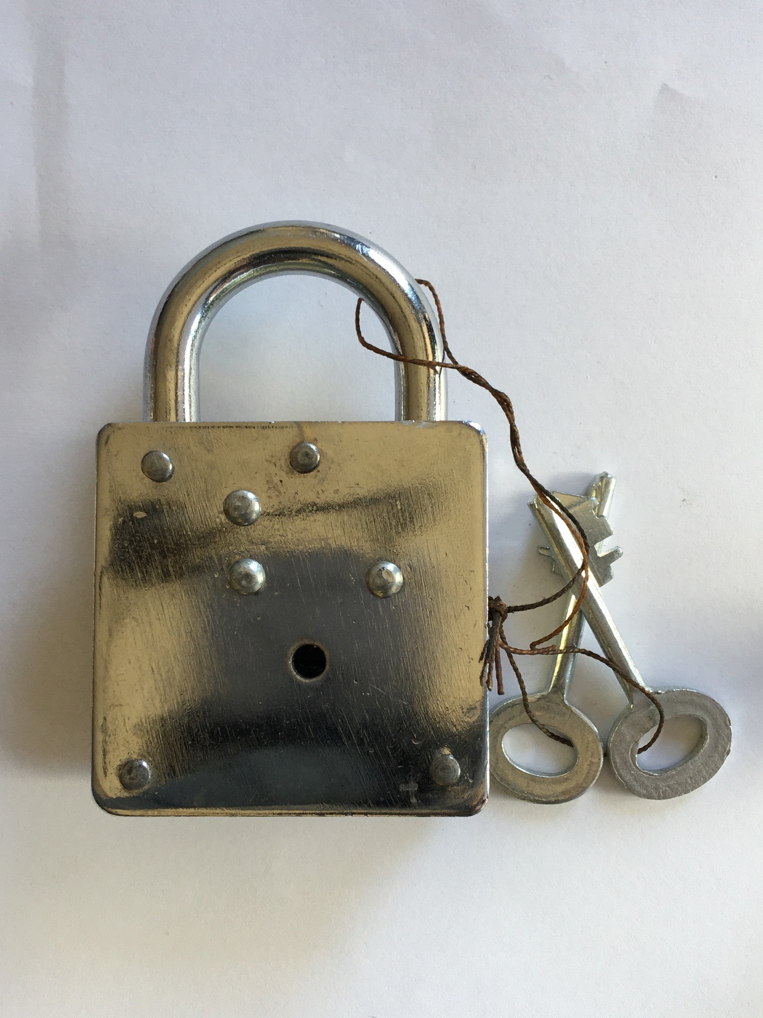 Trick Lock - Mystery of the Prickly Key – Retroworks